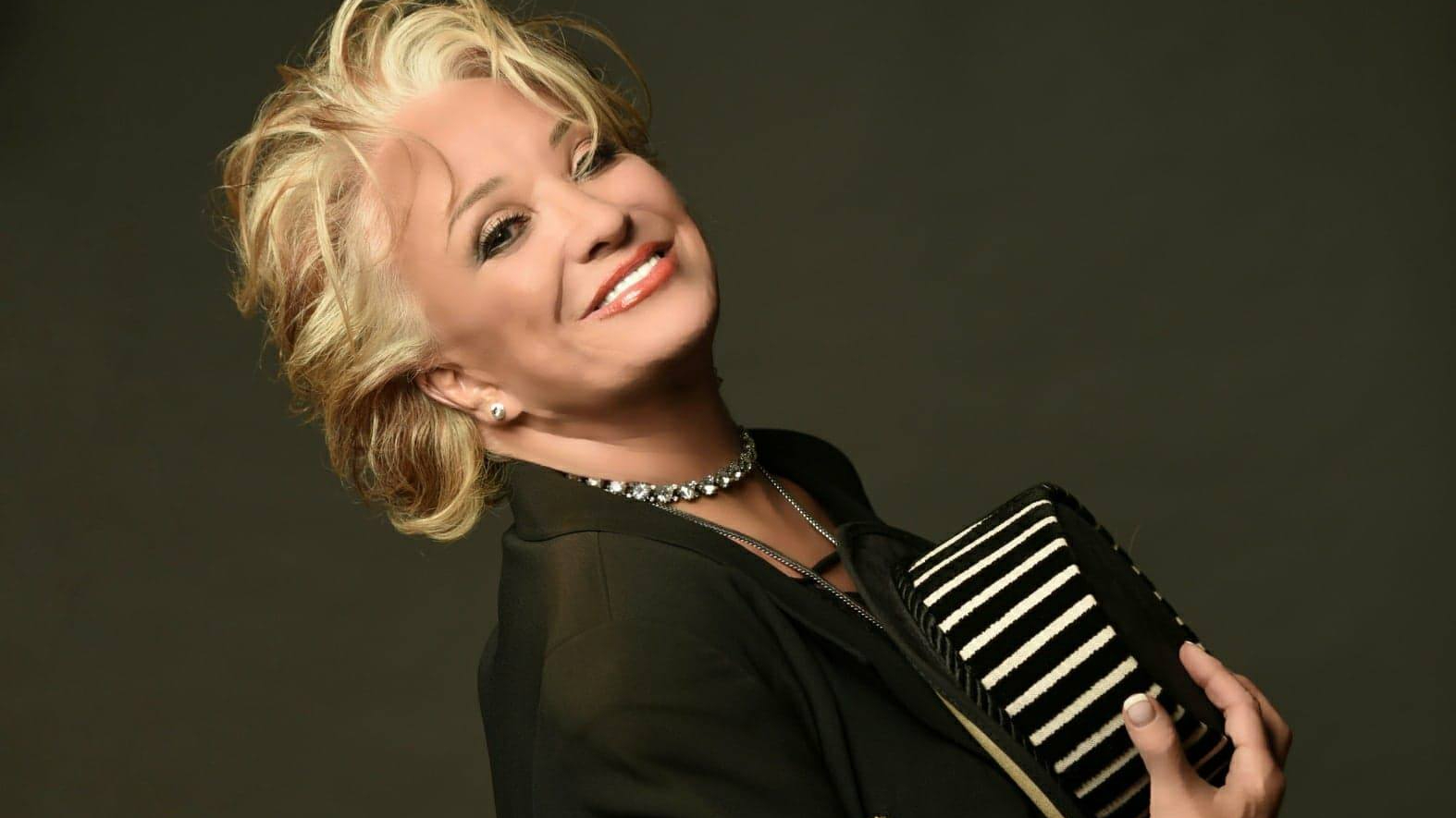 No foolin:' Tanya Tucker headlines Billy Bob's on April 1 - Dallas Voice